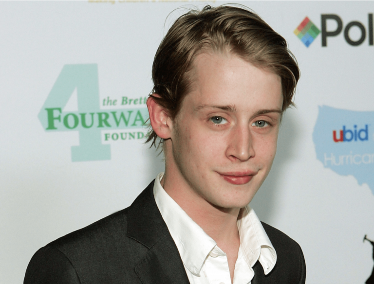 Macaulay Culkin Total Net Worth: How Much Did He Earn - TlwaStoria