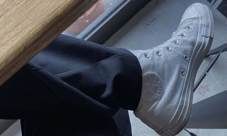 Chuck Taylor Size Guide: How Do Converse Fit? - TlwaStoria