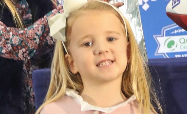 Caroline Olivia Manning: Age, Bio, Siblings, Parents - TlwaStoria