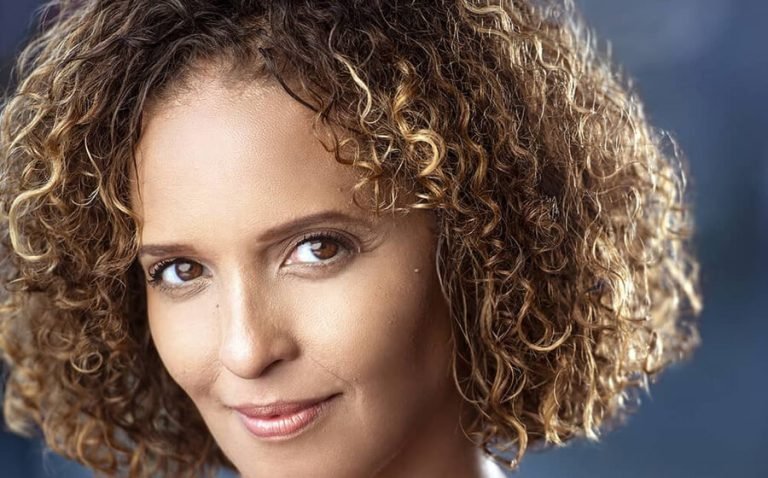 Everything You Need To Know About Renee Kappos - TlwaStoria